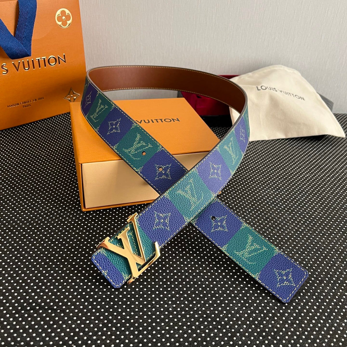 VL Reversible Belt AT18531 – End One