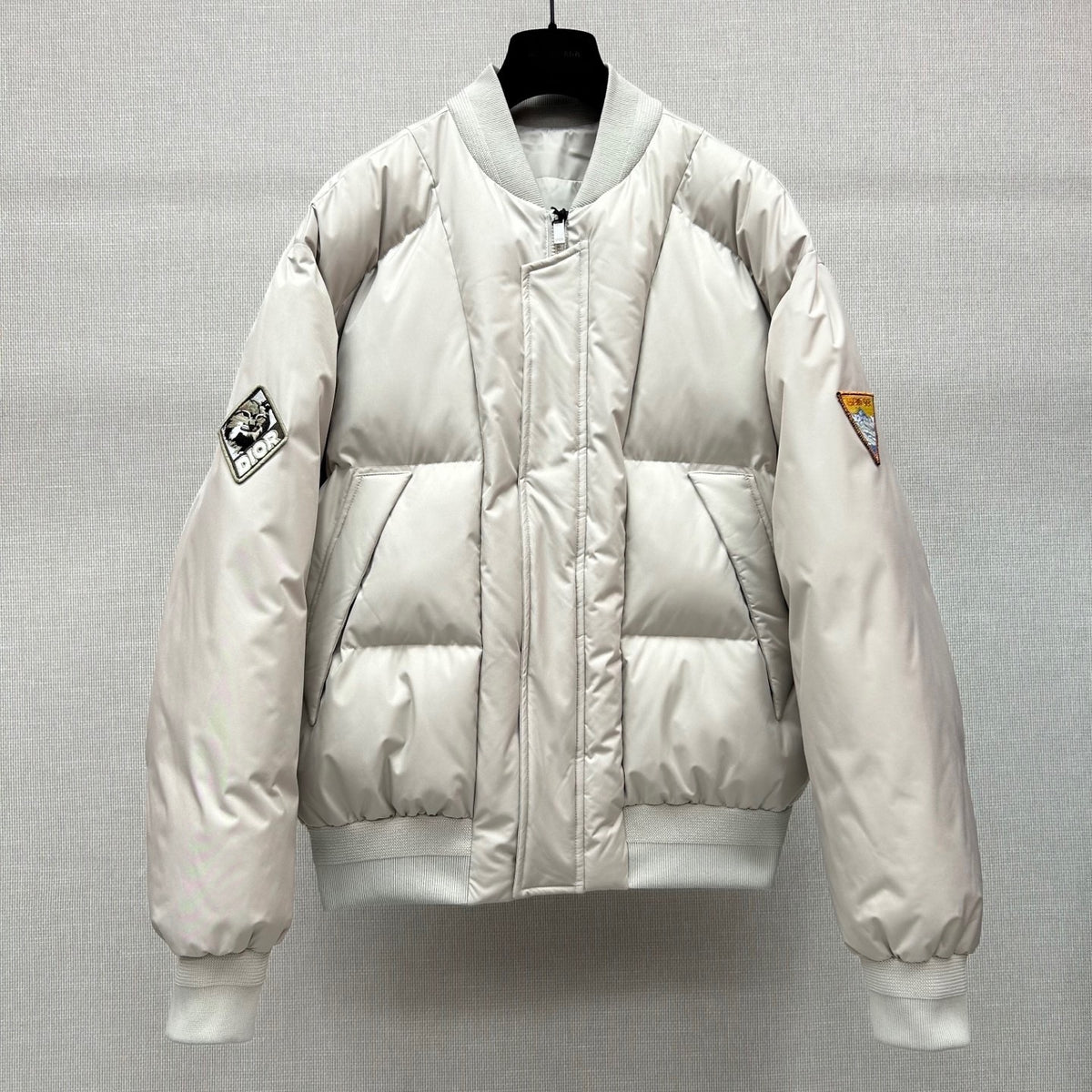 DIO Down Jacket AT20436 – End One