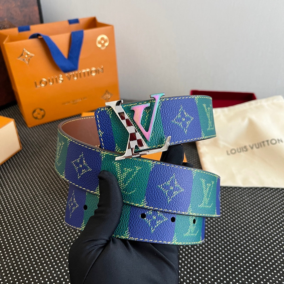VL Belt AT18542 – End One