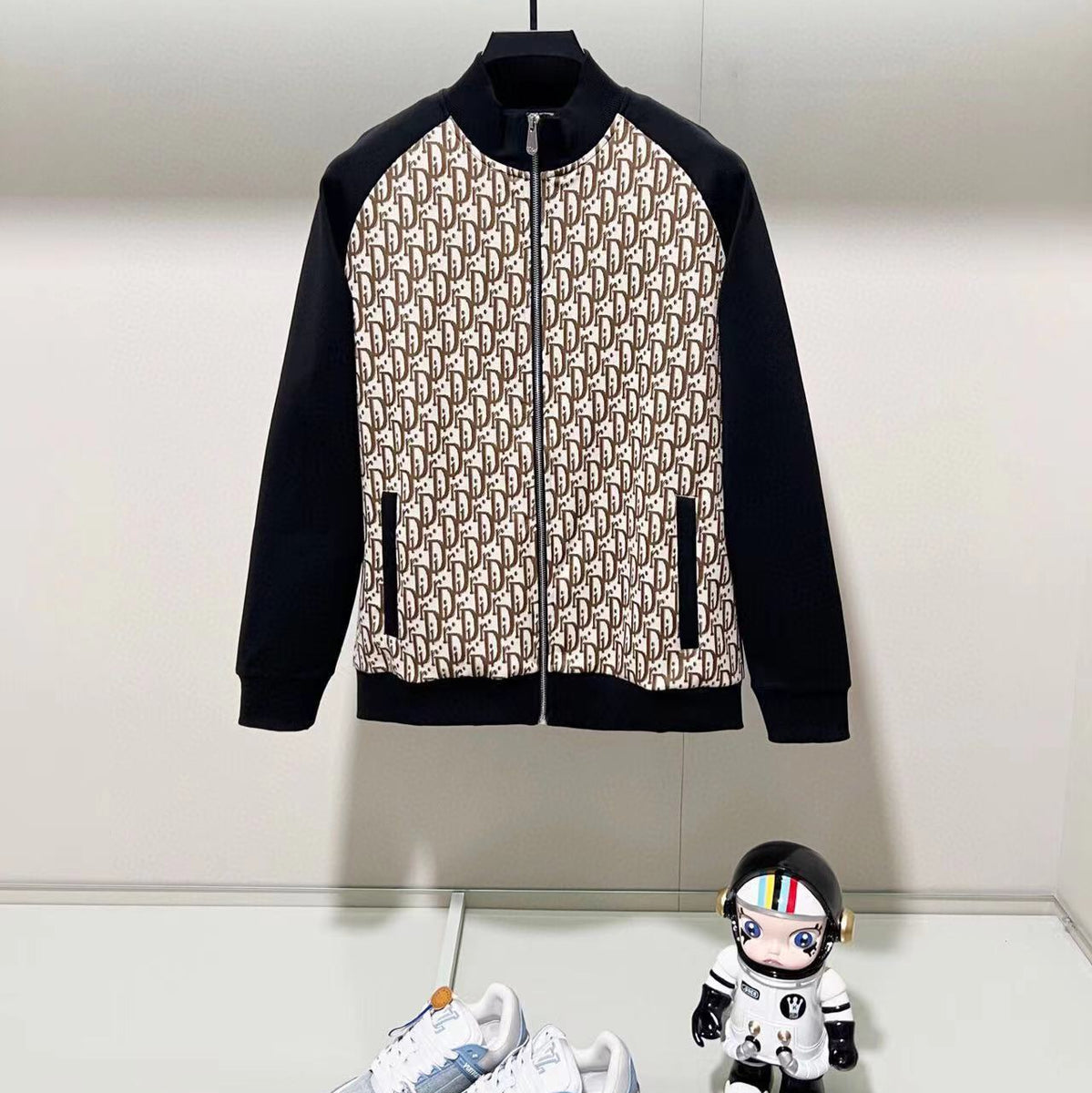 DIO Oversized Jacket AT17406 – End One
