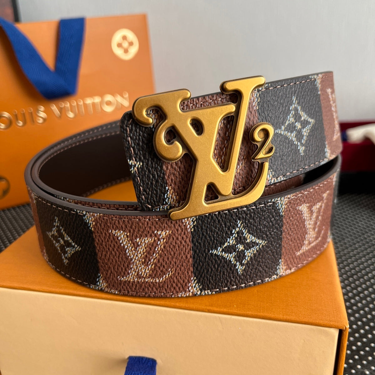 VL Belt AT18532 – End One
