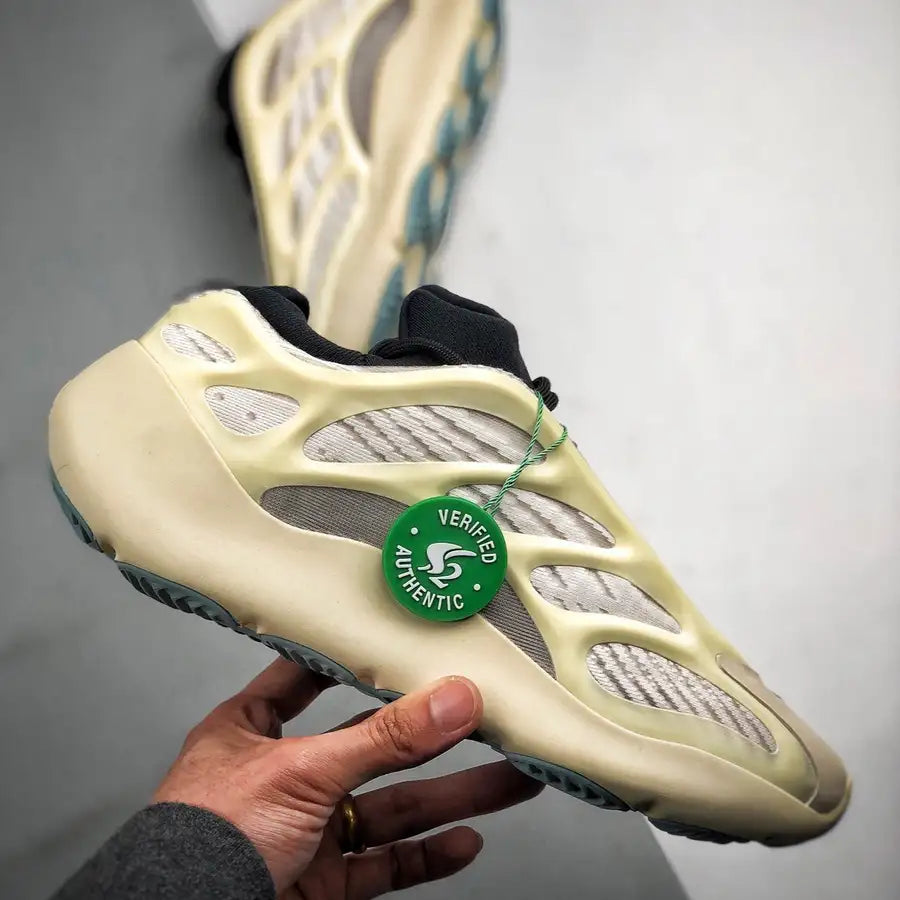 YZY shoes AT3092 – End One